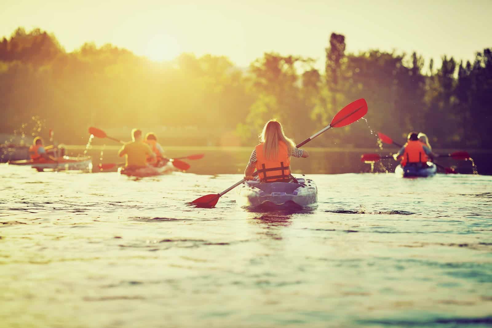 Team Building Kayaking: The Ultimate Water-Based Activity for Stronger ...